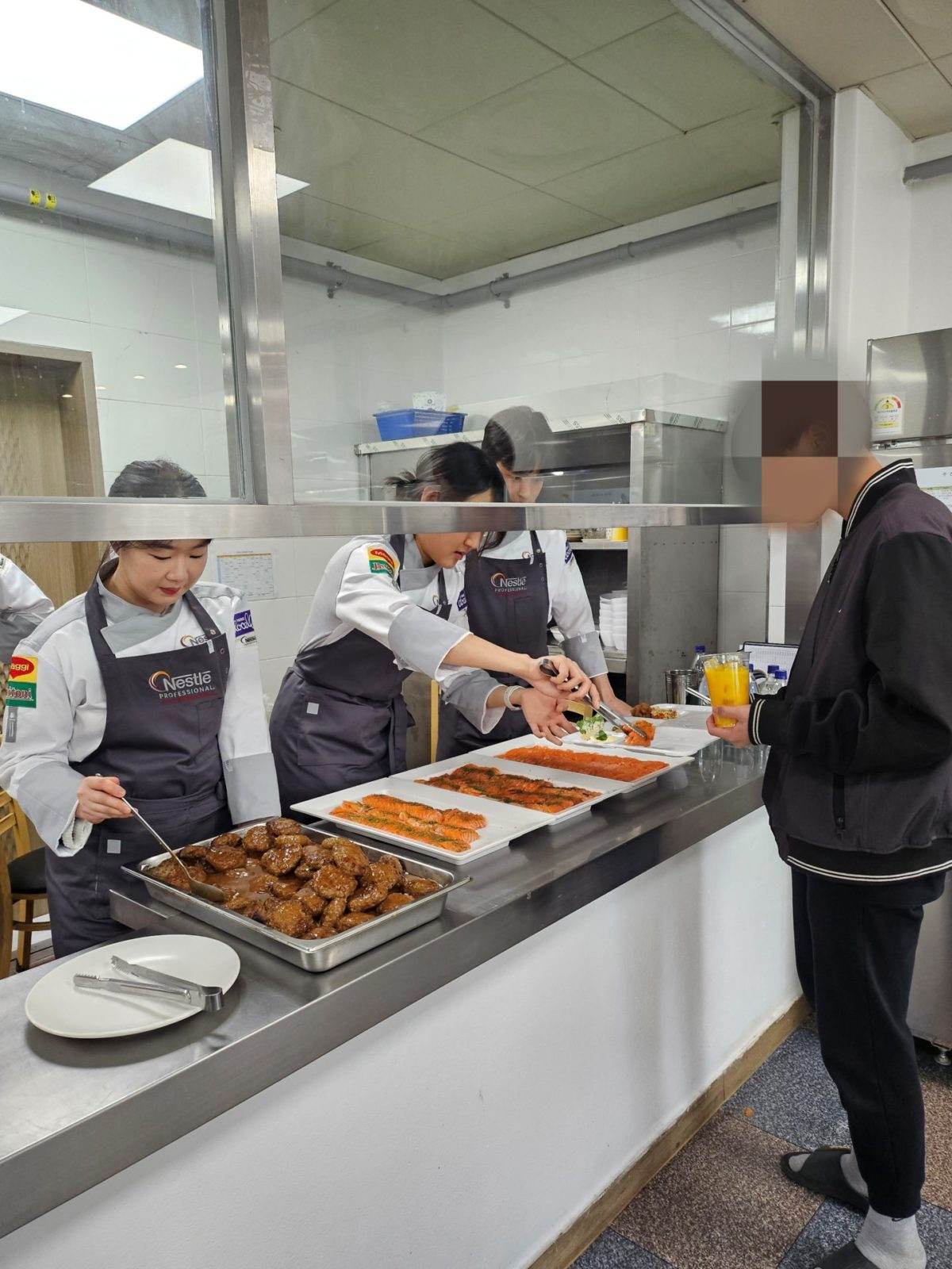 Cooking with Compassion: Young Chefs Club of Korea is Making a ...