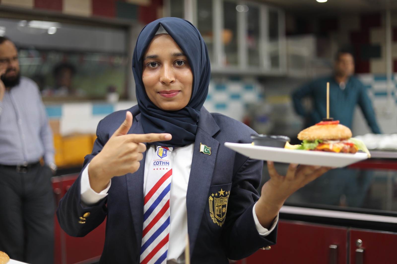 Record 1400 burgers made in a day as Chefs Association of Pakistan ...