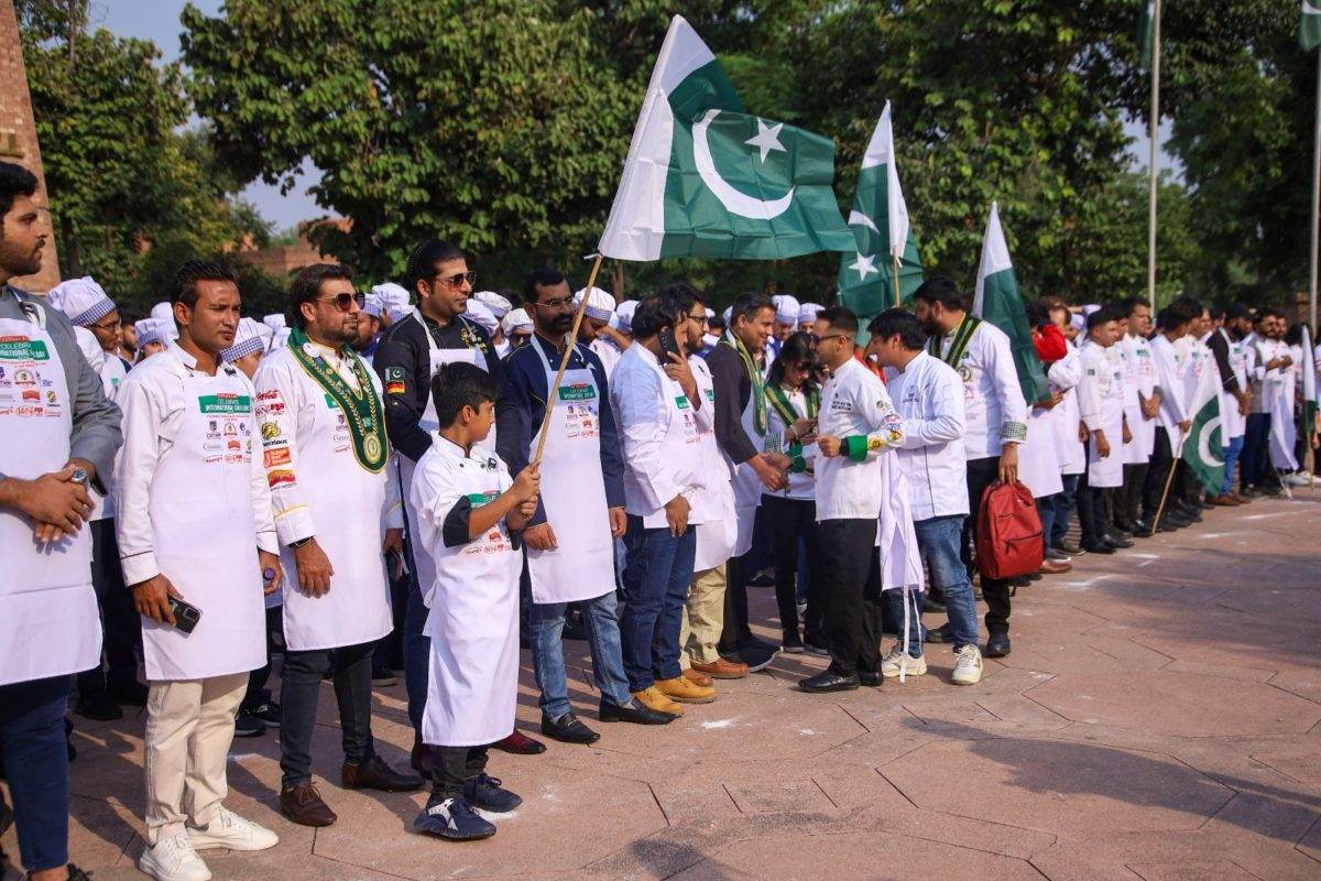 Chefs Association of Pakistan & COTHM host world's largest chefs ...